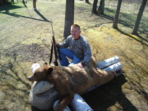 Manitoba Black Bear Hunting Outfitters | Bear Hunting Manitoba Canada