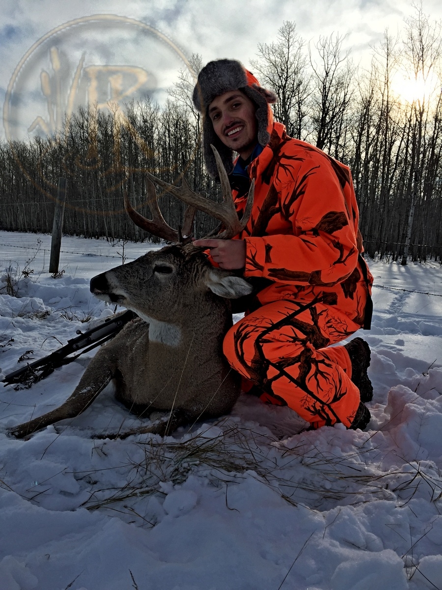 Whitetail Hunting Photo Gallery Manitoba Canada Riverside Lodge